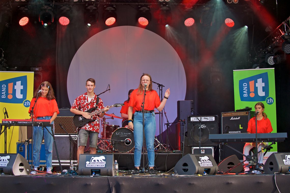 Band-it Musikfestival: Home